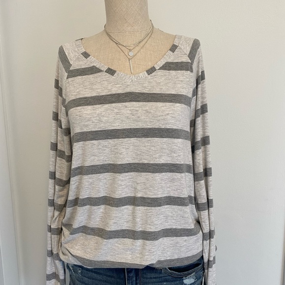 CAbi | Tops | Cabi Cute And Comfy Grey Striped Long Sleeve Top Great ...
